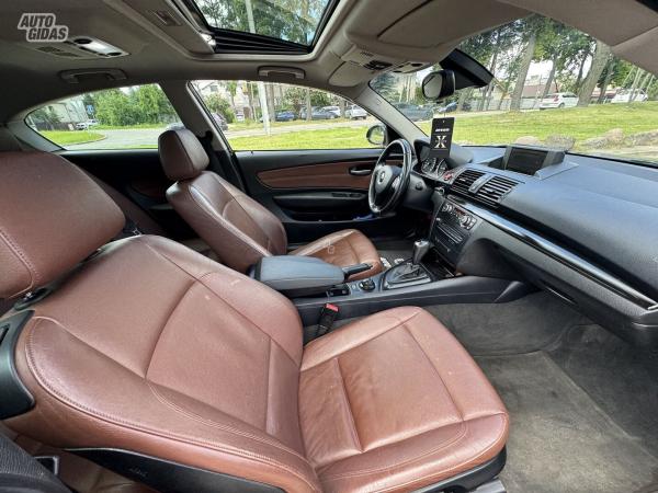 Black BMW 120 2008 in Kaunas, with an engine capacity of 2.00 L and mileage of 299 thousand km for 3650 €, photo 10 on AUTOMOTO.COM.LV