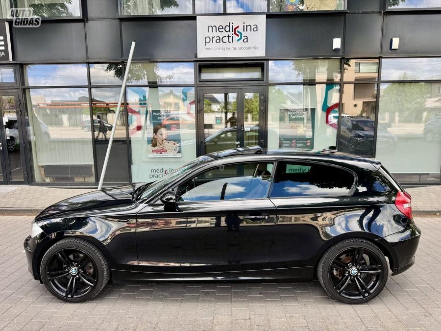 Melns BMW 120 2008 Kauņa, ar dzinēja tilpumu 2.00 L un nobraukumu 299 tūkst. km par 3650 €, foto 16 vietnē AUTOMOTO.COM.LV