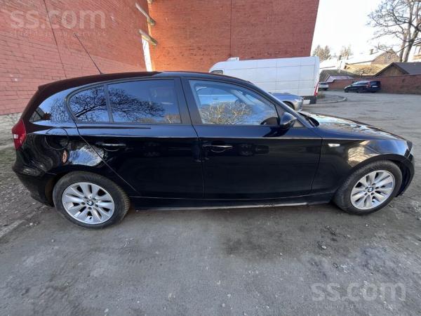 Melns BMW 120 2008 Rīga, ar dzinēja tilpumu 2.00 L un nobraukumu 370 tūkst. km par 2500 €, foto 3 vietnē AUTOMOTO.COM.LV