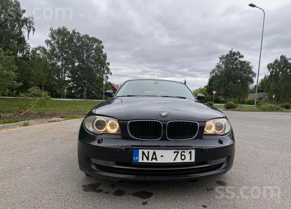 Melns BMW 120 2008 Rīga, ar dzinēja tilpumu 2.00 L un nobraukumu 293 tūkst. km par 3050 €, foto 3 vietnē AUTOMOTO.COM.LV