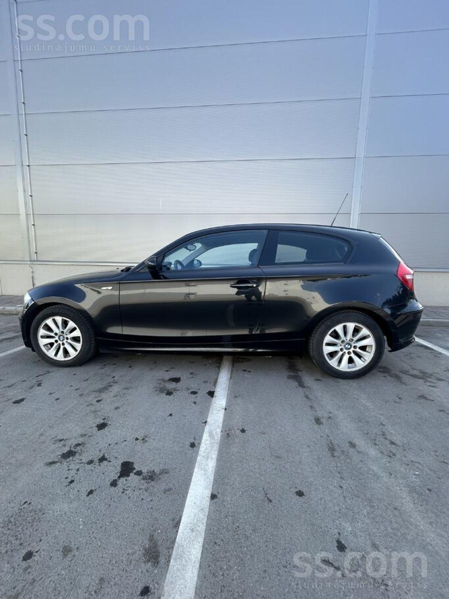 Melns BMW 120 2008 Rīga, ar dzinēja tilpumu 2.00 L un nobraukumu 213 tūkst. km par 3500 €, foto 5 vietnē AUTOMOTO.COM.LV