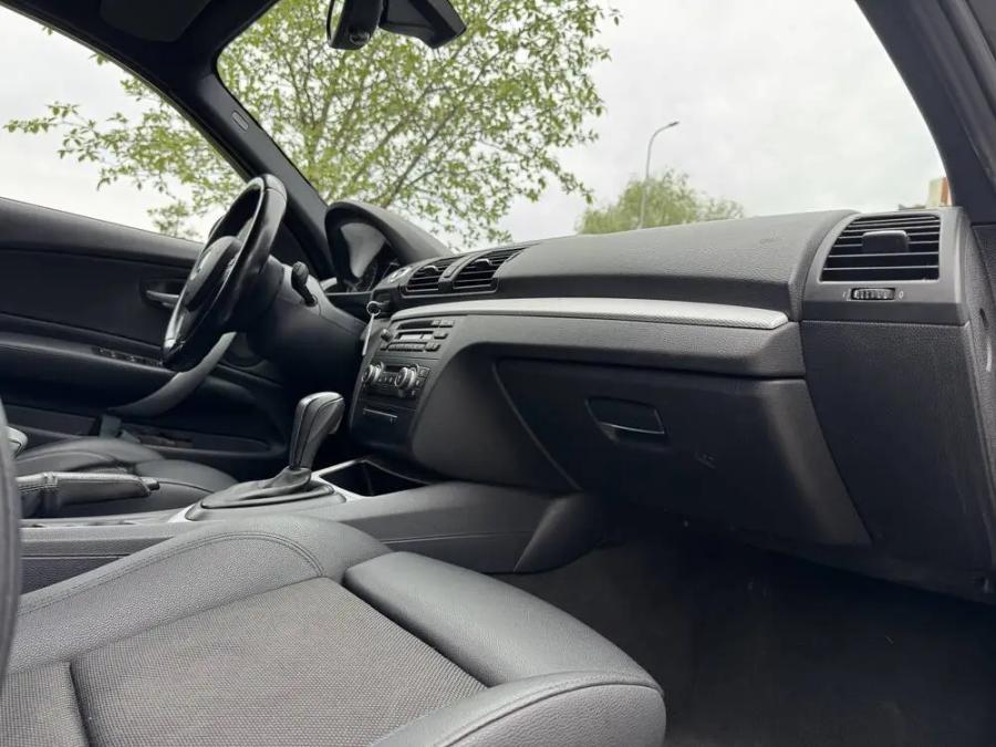 Melns BMW 120 2008 Rīga, ar dzinēja tilpumu 2.00 L un nobraukumu 270 tūkst. km par 4690 €, foto 8 vietnē AUTOMOTO.COM.LV