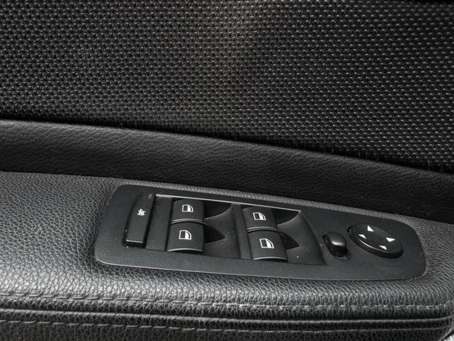 Melns BMW 120 2008 Rīga, ar dzinēja tilpumu 2.00 L un nobraukumu 270 tūkst. km par 4690 €, foto 23 vietnē AUTOMOTO.COM.LV