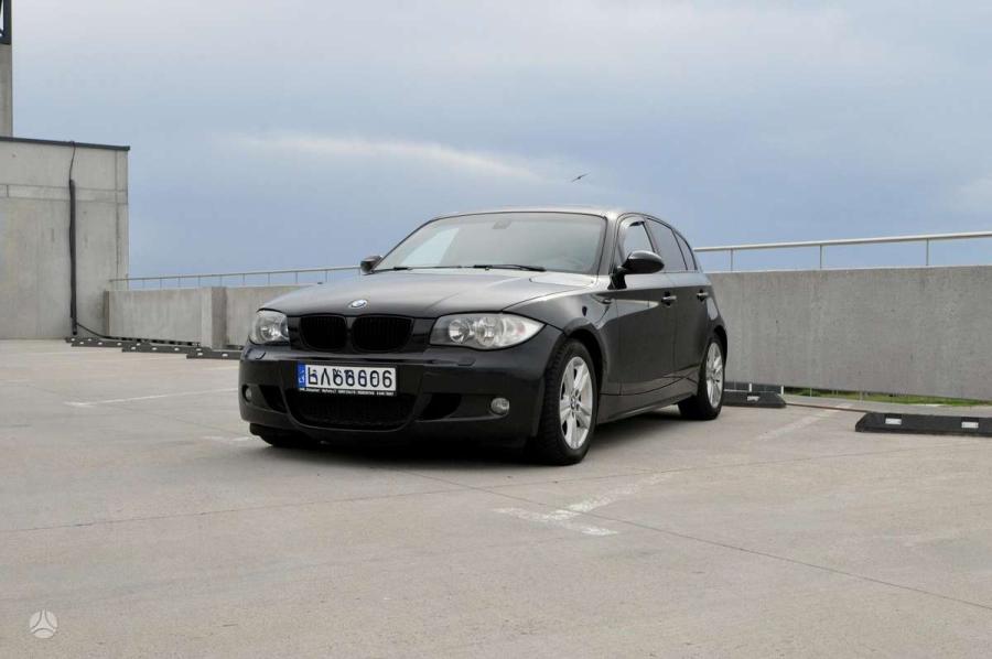 Black BMW 120 2008 in Vilnius, with an engine capacity of 2.00 L and mileage of 184 thousand km for 4490 €, photo 5 on AUTOMOTO.COM.LV
