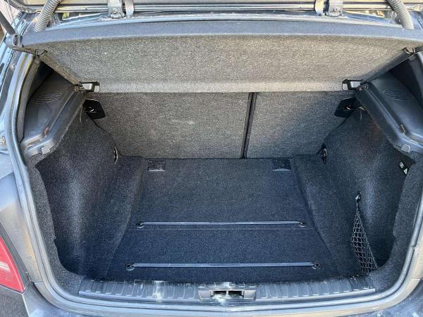 Black BMW 120 2008 in Prienai, with an engine capacity of 2.00 L and mileage of 335 thousand km for 3200 €, photo 10 on AUTOMOTO.COM.LV