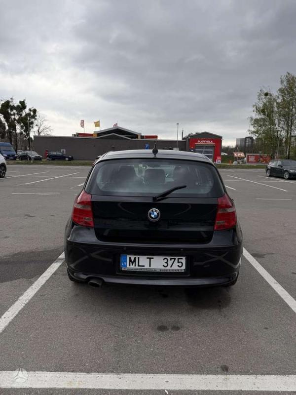 Black BMW 120 2008 in Kaunas, with an engine capacity of 2.00 L and mileage of 270 thousand km for 2200 €, photo 6 on AUTOMOTO.COM.LV