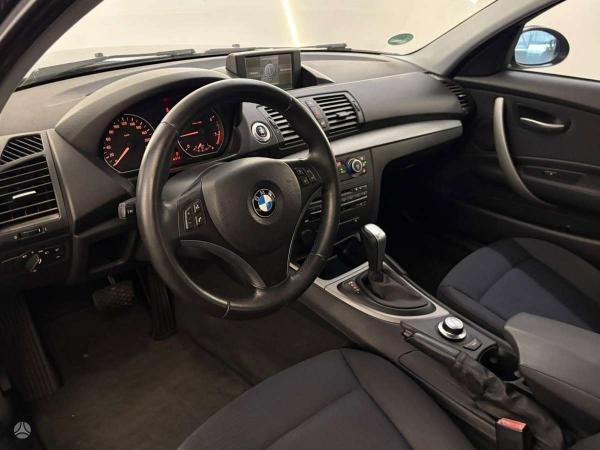 Melns BMW 120 2008 Marijampole, ar dzinēja tilpumu 2.00 L un nobraukumu 262 tūkst. km par 4750 €, foto 2 vietnē AUTOMOTO.COM.LV