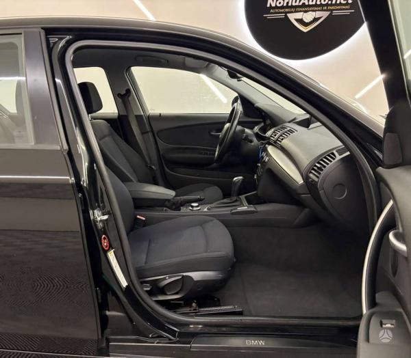 Melns BMW 120 2008 Marijampole, ar dzinēja tilpumu 2.00 L un nobraukumu 262 tūkst. km par 4750 €, foto 6 vietnē AUTOMOTO.COM.LV