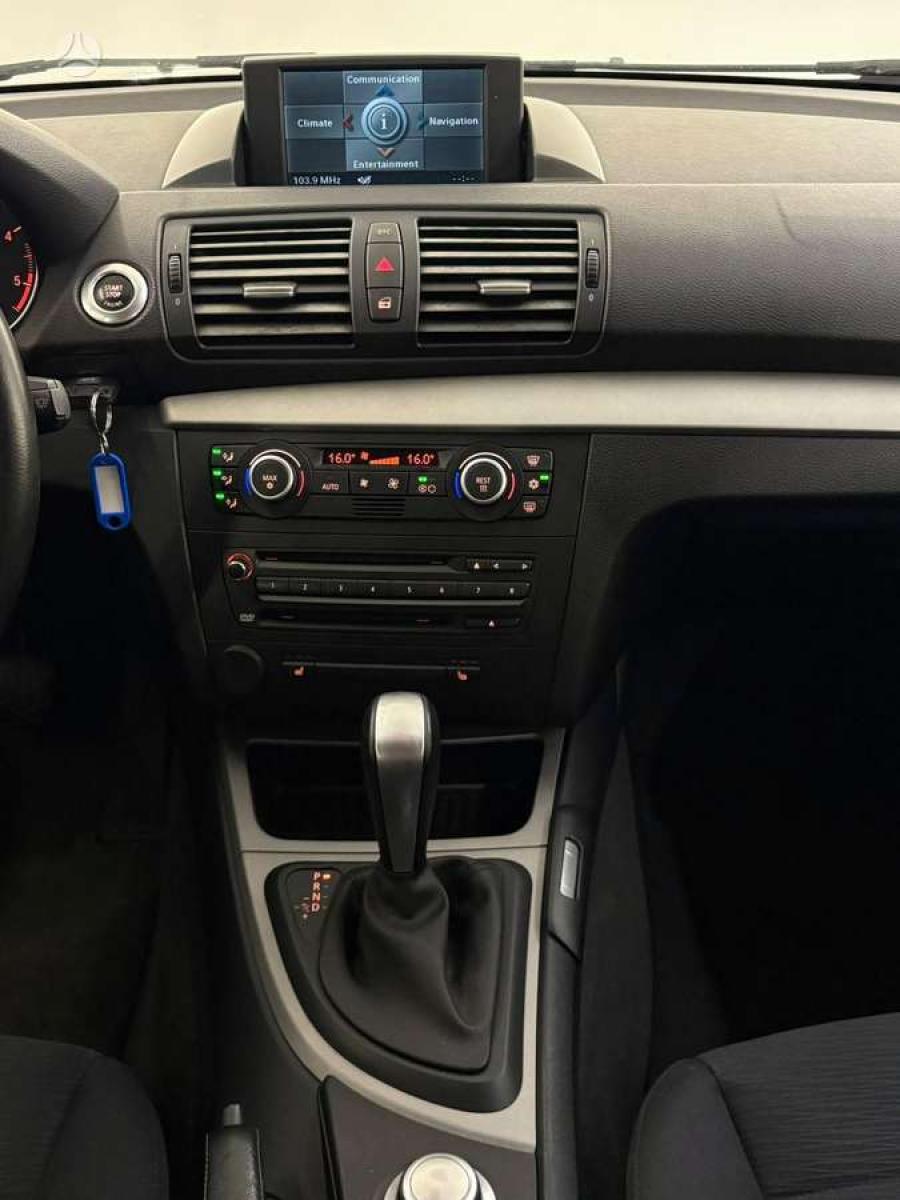 Melns BMW 120 2008 Marijampole, ar dzinēja tilpumu 2.00 L un nobraukumu 262 tūkst. km par 4750 €, foto 12 vietnē AUTOMOTO.COM.LV