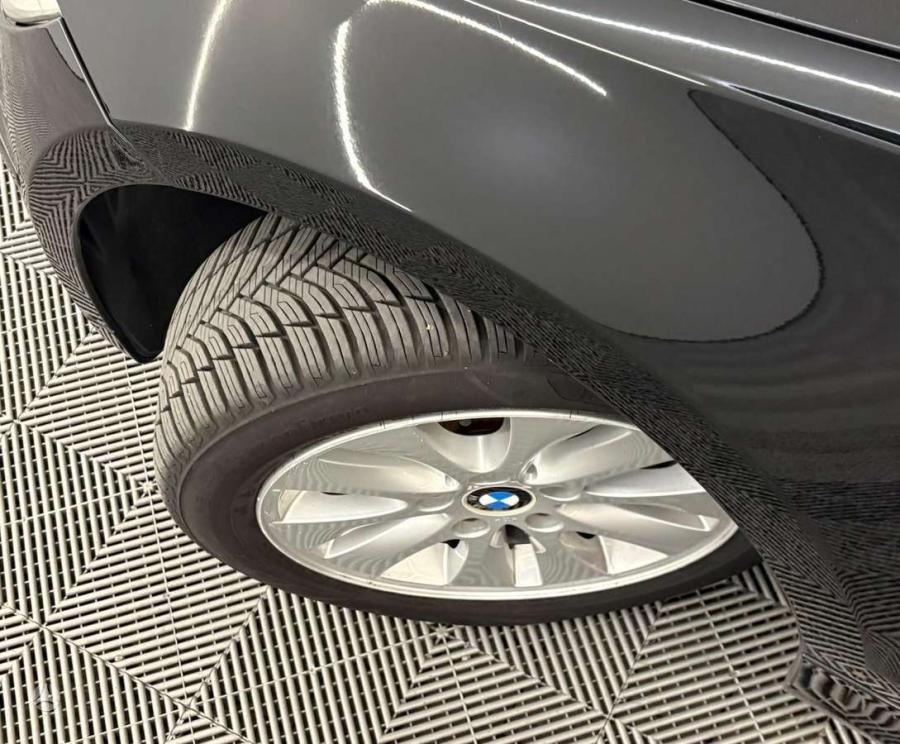 Melns BMW 120 2008 Marijampole, ar dzinēja tilpumu 2.00 L un nobraukumu 262 tūkst. km par 4750 €, foto 17 vietnē AUTOMOTO.COM.LV