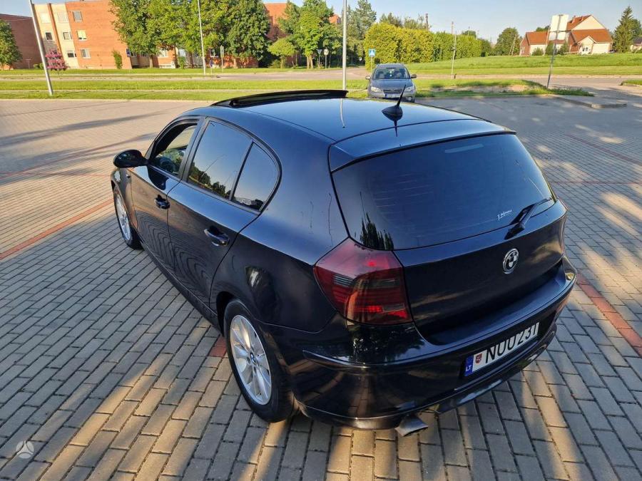 Black BMW 120 2008 in Kaunas, with an engine capacity of 2.00 L and mileage of 339 thousand km for 4350 €, photo 7 on AUTOMOTO.COM.LV