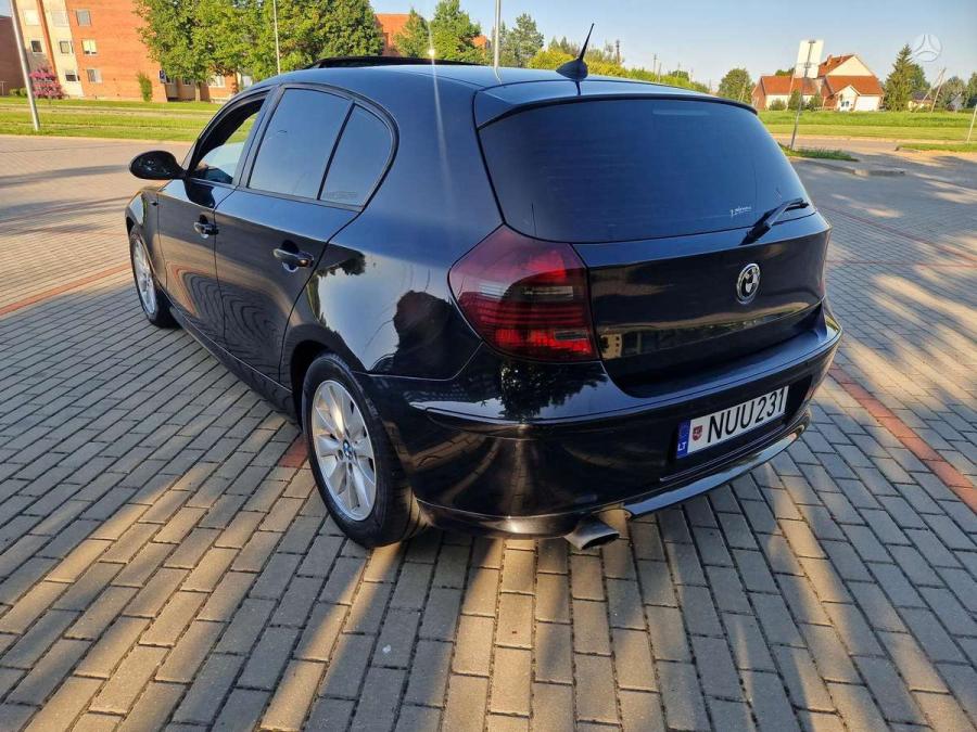 Black BMW 120 2008 in Kaunas, with an engine capacity of 2.00 L and mileage of 339 thousand km for 4350 €, photo 9 on AUTOMOTO.COM.LV