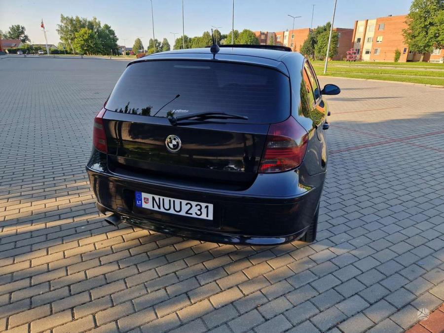 Black BMW 120 2008 in Kaunas, with an engine capacity of 2.00 L and mileage of 339 thousand km for 4350 €, photo 11 on AUTOMOTO.COM.LV