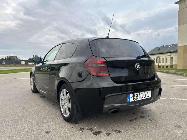 Melns BMW 120 2008 Kauņa, ar dzinēja tilpumu 2.00 L un nobraukumu 208 tūkst. km par 4350 €, foto 6 vietnē AUTOMOTO.COM.LV