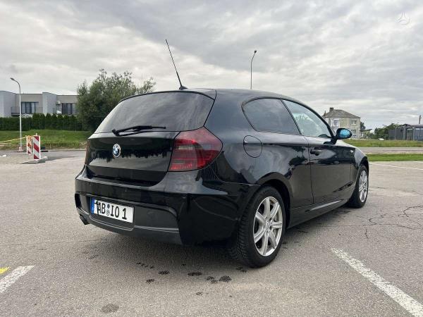 Melns BMW 120 2008 Kauņa, ar dzinēja tilpumu 2.00 L un nobraukumu 208 tūkst. km par 4350 €, foto 8 vietnē AUTOMOTO.COM.LV