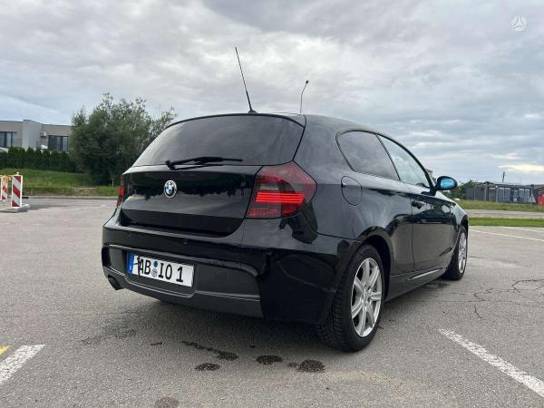 Melns BMW 120 2008 Kauņa, ar dzinēja tilpumu 2.00 L un nobraukumu 208 tūkst. km par 4350 €, foto 9 vietnē AUTOMOTO.COM.LV