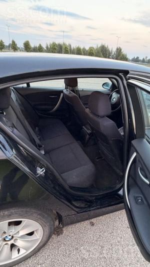 Black BMW 120 2008 in Ogre, with an engine capacity of 2.00 L and mileage of 247 thousand km for 4500 €, photo 7 on AUTOMOTO.COM.LV