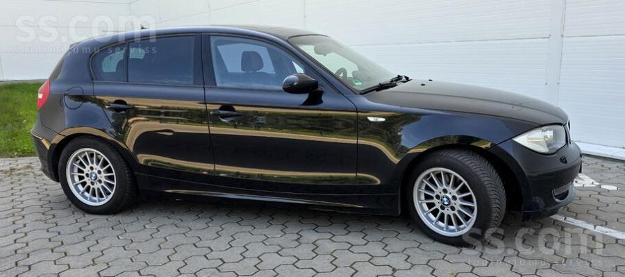 Black BMW 120 2008 in Riga, with an engine capacity of 2.00 L and mileage of 254 thousand km for 4995 €, photo 8 on AUTOMOTO.COM.LV