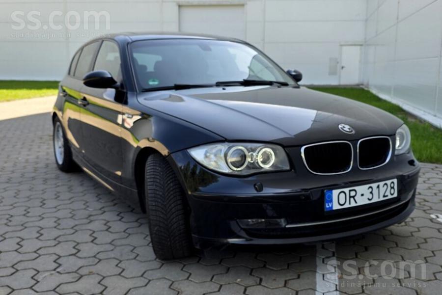 Black BMW 120 2008 in Riga, with an engine capacity of 2.00 L and mileage of 254 thousand km for 4995 €, photo 9 on AUTOMOTO.COM.LV