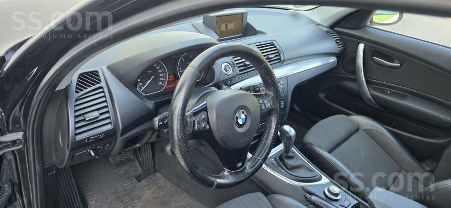 Black BMW 120 2008 in Riga, with an engine capacity of 2.00 L and mileage of 254 thousand km for 4995 €, photo 15 on AUTOMOTO.COM.LV