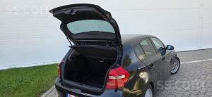 Black BMW 120 2008 in Riga, with an engine capacity of 2.00 L and mileage of 254 thousand km for 4995 €, photo 17 on AUTOMOTO.COM.LV