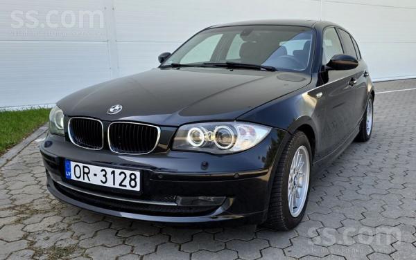 Black BMW 120 2008 in Riga, with an engine capacity of 2.00 L and mileage of 254 thousand km for 4995 €, photo 1 on AUTOMOTO.COM.LV