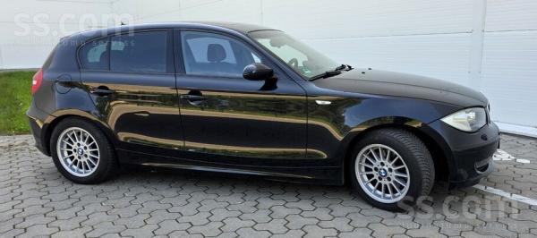 Black BMW 120 2008 in Riga, with an engine capacity of 2.00 L and mileage of 254 thousand km for 4995 €, photo 7 on AUTOMOTO.COM.LV