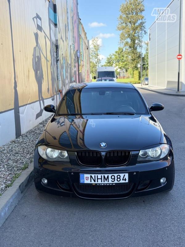 Melns BMW 120 2008 Viļņa, ar dzinēja tilpumu 2.00 L un nobraukumu 304 tūkst. km par 3100 €, foto 3 vietnē AUTOMOTO.COM.LV