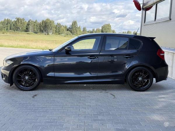 Melns BMW 120 2008 Šauļi, ar dzinēja tilpumu 2.00 L un nobraukumu 196 tūkst. km par 3999 €, foto 6 vietnē AUTOMOTO.COM.LV
