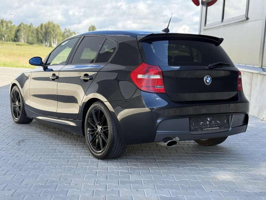 Melns BMW 120 2008 Šauļi, ar dzinēja tilpumu 2.00 L un nobraukumu 196 tūkst. km par 3999 €, foto 7 vietnē AUTOMOTO.COM.LV