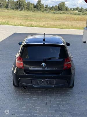 Melns BMW 120 2008 Šauļi, ar dzinēja tilpumu 2.00 L un nobraukumu 196 tūkst. km par 3999 €, foto 9 vietnē AUTOMOTO.COM.LV