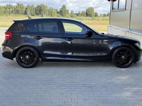 Melns BMW 120 2008 Šauļi, ar dzinēja tilpumu 2.00 L un nobraukumu 196 tūkst. km par 3999 €, foto 11 vietnē AUTOMOTO.COM.LV