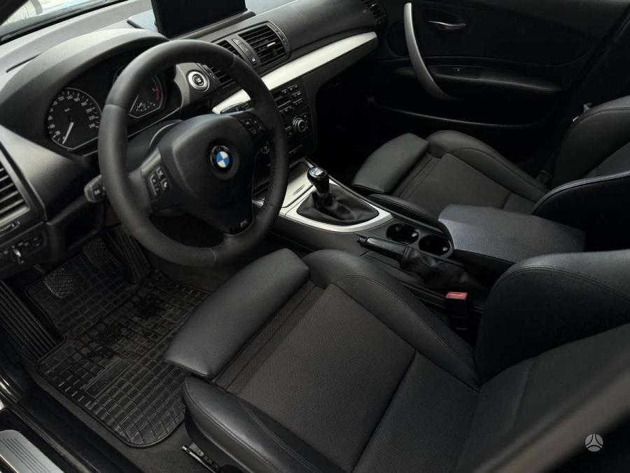 Melns BMW 120 2008 Šauļi, ar dzinēja tilpumu 2.00 L un nobraukumu 196 tūkst. km par 3999 €, foto 20 vietnē AUTOMOTO.COM.LV