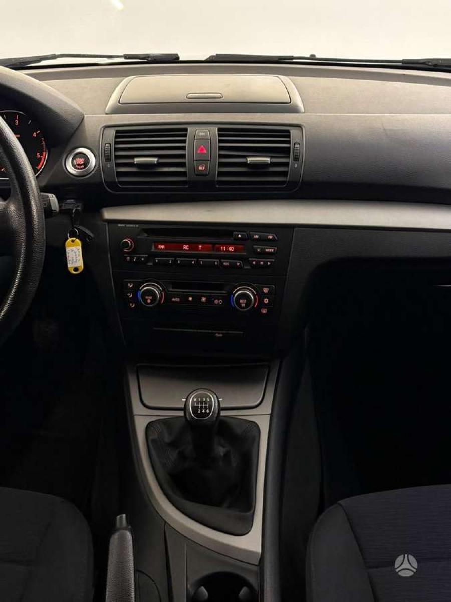Black BMW 120 2008 in Marijampole, with an engine capacity of 2.00 L and mileage of 256 thousand km for 3250 €, photo 7 on AUTOMOTO.COM.LV