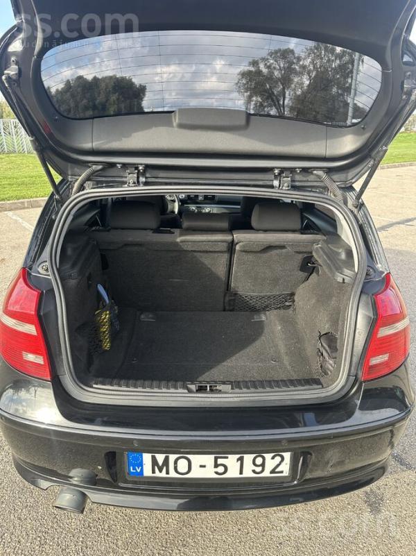 Black BMW 120 2008 in Riga, with an engine capacity of 2.00 L and mileage of 341 thousand km for 3000 €, photo 6 on AUTOMOTO.COM.LV