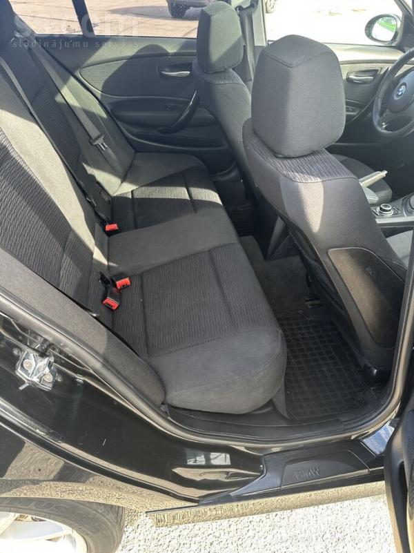 Black BMW 120 2008 in Riga, with an engine capacity of 2.00 L and mileage of 341 thousand km for 3000 €, photo 11 on AUTOMOTO.COM.LV