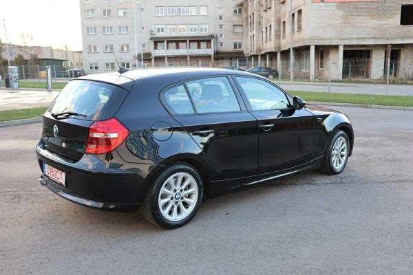 Black BMW 120 2009 in Kretinga, with an engine capacity of 2.00 L and mileage of 275 thousand km for 3250 €, photo 3 on AUTOMOTO.COM.LV