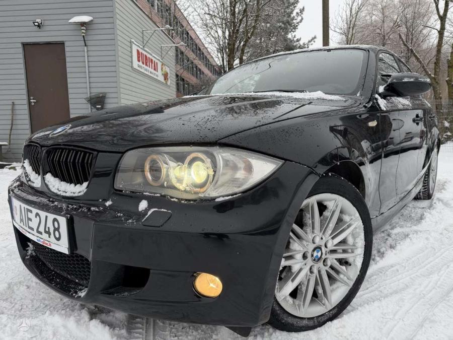 Black BMW 120 2009 in Kaunas, with an engine capacity of 2.00 L and mileage of 324 thousand km for 3850 €, photo 1 on AUTOMOTO.COM.LV