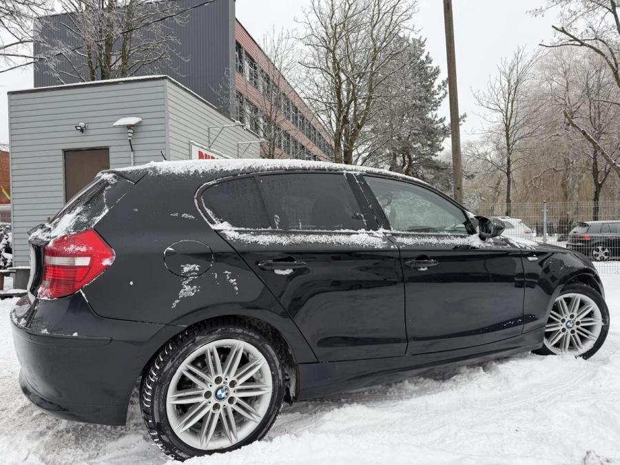 Black BMW 120 2009 in Kaunas, with an engine capacity of 2.00 L and mileage of 324 thousand km for 3850 €, photo 13 on AUTOMOTO.COM.LV