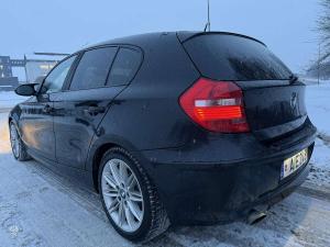 Black BMW 120 2009 in Kaunas, with an engine capacity of 2.00 L and mileage of 331 thousand km for 3750 €, photo 20 on AUTOMOTO.COM.LV