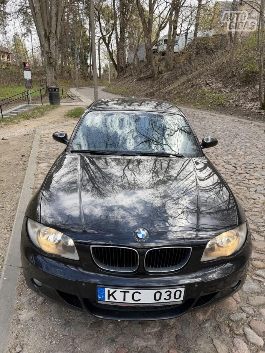 Black BMW 120 2009 in Vilnius, with an engine capacity of 1.80 L and mileage of 279 thousand km for 3555 €, photo 7 on AUTOMOTO.COM.LV