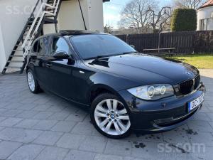 Black BMW 120 2009 in Riga, with an engine capacity of 2.00 L and mileage of 0 thousand km for 4490 €, photo 3 on AUTOMOTO.COM.LV