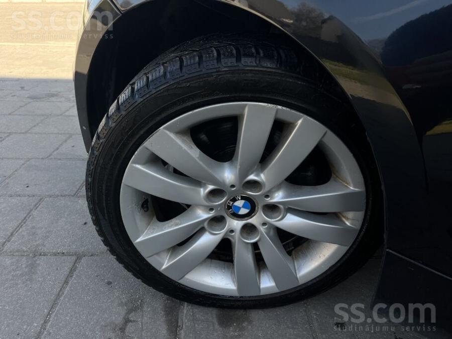 Black BMW 120 2009 in Riga, with an engine capacity of 2.00 L and mileage of 0 thousand km for 4490 €, photo 12 on AUTOMOTO.COM.LV