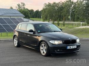 Black BMW 120 2009 in Bauska, with an engine capacity of 2.00 L and mileage of 290 thousand km for 3800 €, photo 3 on AUTOMOTO.COM.LV