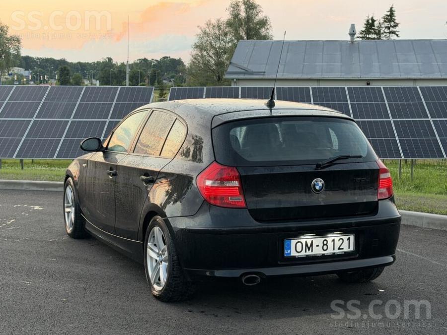 Black BMW 120 2009 in Bauska, with an engine capacity of 2.00 L and mileage of 290 thousand km for 3800 €, photo 5 on AUTOMOTO.COM.LV