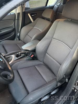 Black BMW 120 2009 in Bauska, with an engine capacity of 2.00 L and mileage of 290 thousand km for 3800 €, photo 7 on AUTOMOTO.COM.LV