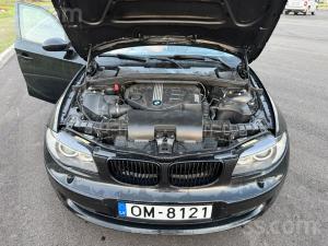 Black BMW 120 2009 in Bauska, with an engine capacity of 2.00 L and mileage of 290 thousand km for 3800 €, photo 8 on AUTOMOTO.COM.LV