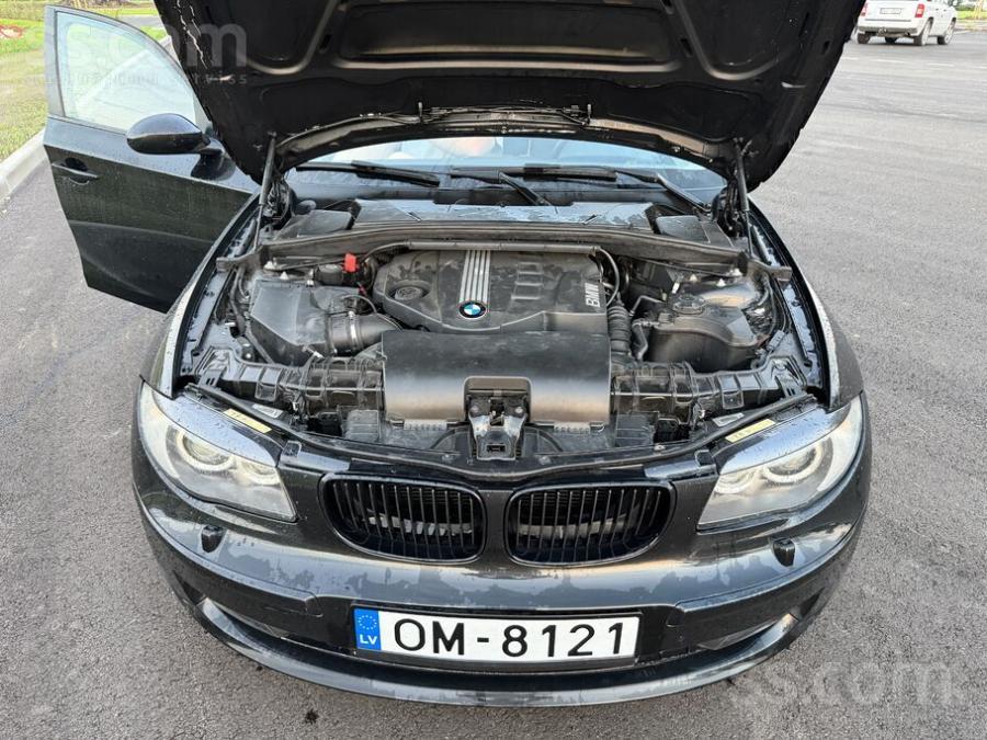 Black BMW 120 2009 in Bauska, with an engine capacity of 2.00 L and mileage of 290 thousand km for 3800 €, photo 8 on AUTOMOTO.COM.LV