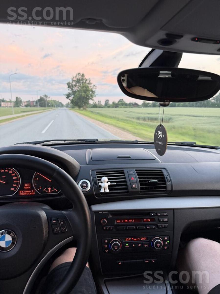 Black BMW 120 2009 in Bauska, with an engine capacity of 2.00 L and mileage of 290 thousand km for 3800 €, photo 13 on AUTOMOTO.COM.LV