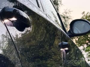 Black BMW 120 2009 in Bauska, with an engine capacity of 2.00 L and mileage of 290 thousand km for 3800 €, photo 15 on AUTOMOTO.COM.LV